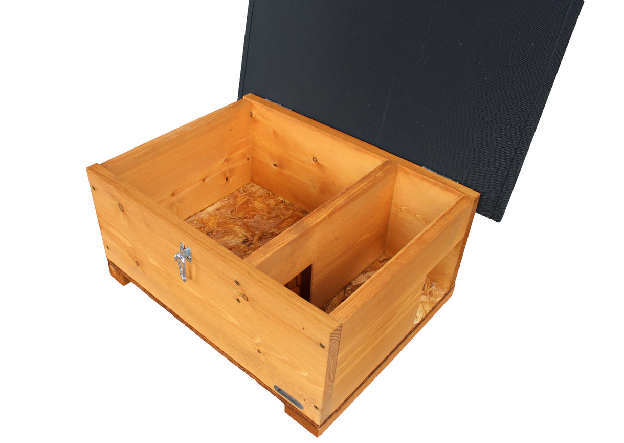 Hedgehog House with WiFi Camera Kit | Green Feathers