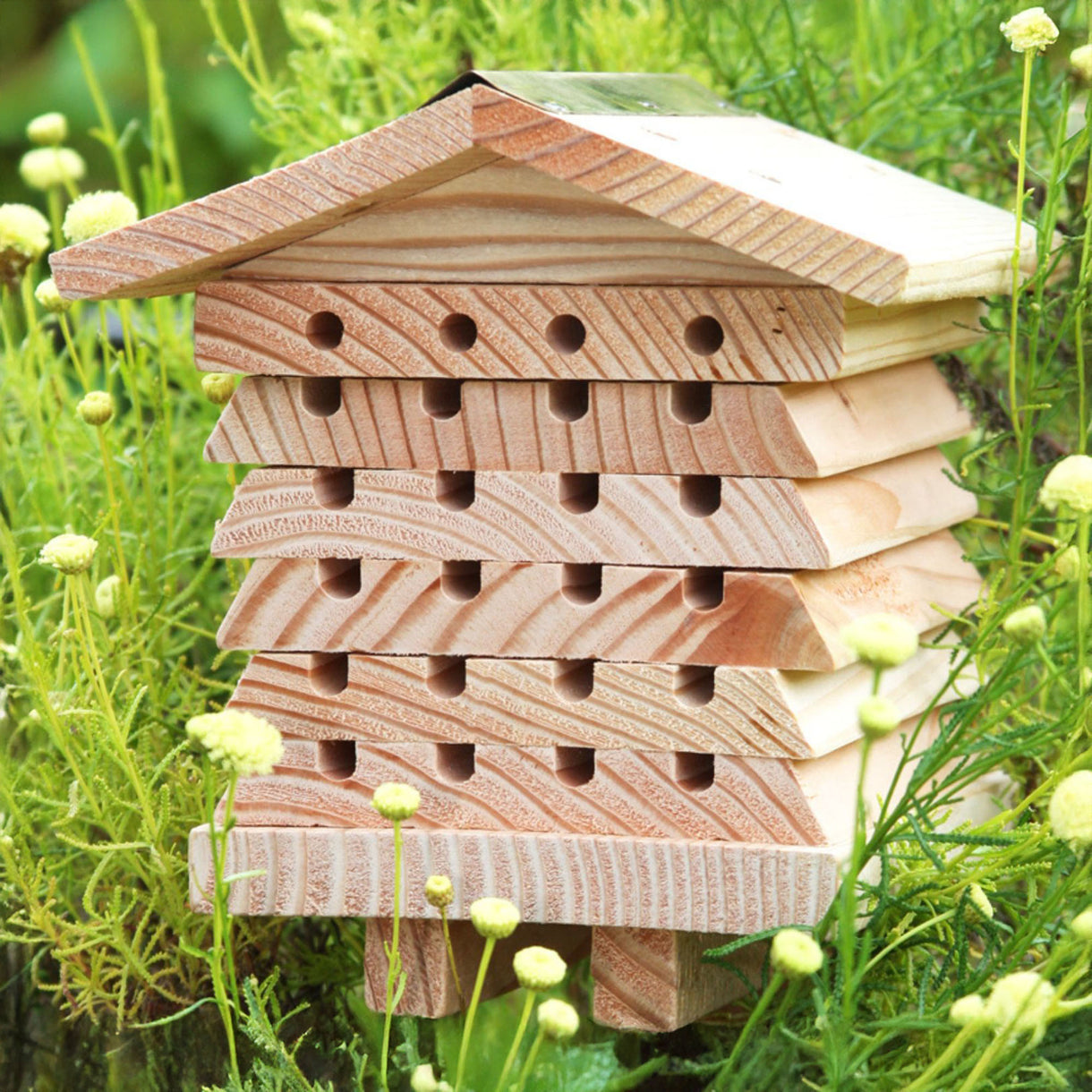 Solitary Bee Hive | Green Feathers
